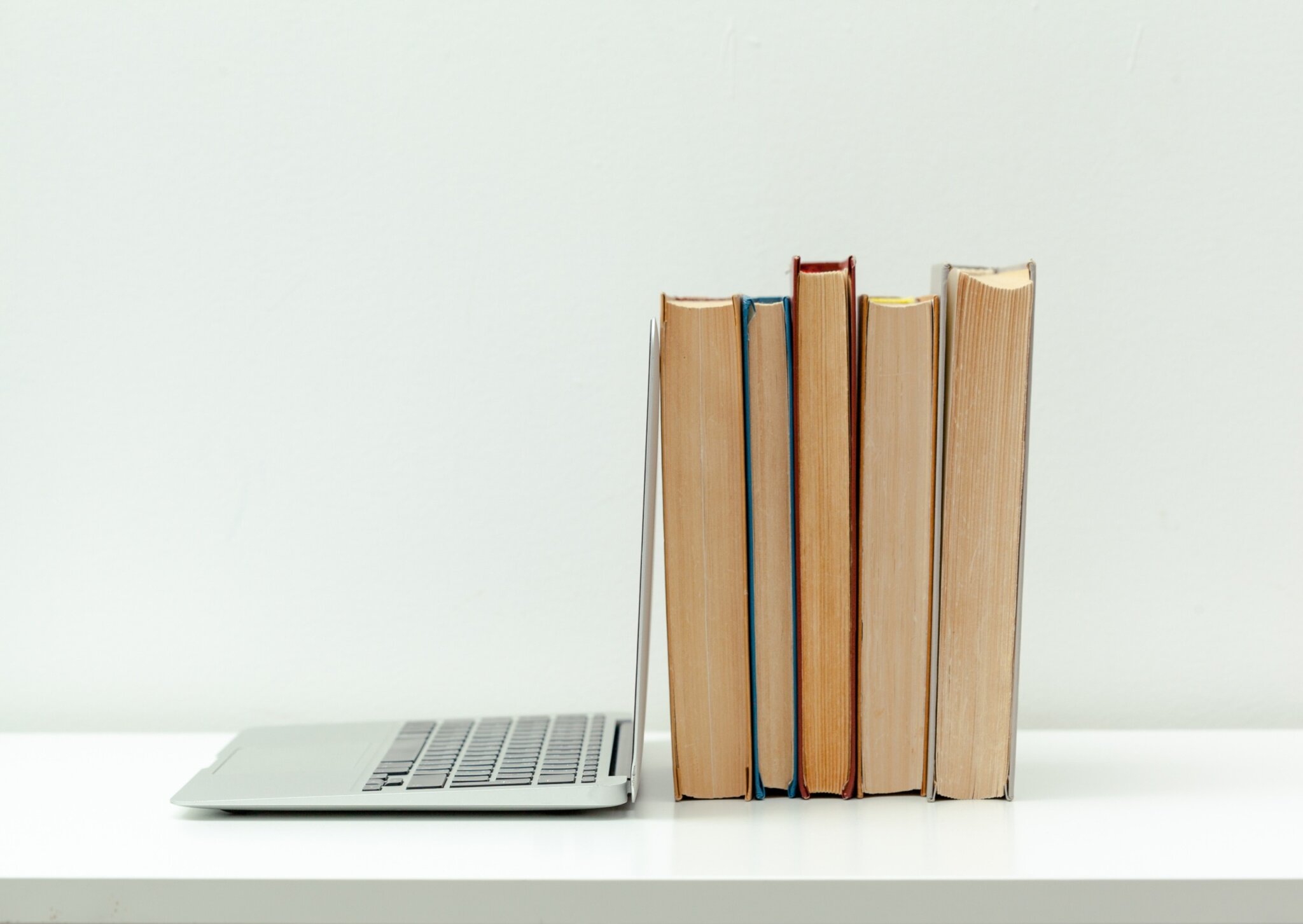 The Role of Theory in Qualitative Article Writing: Guidelines and ...